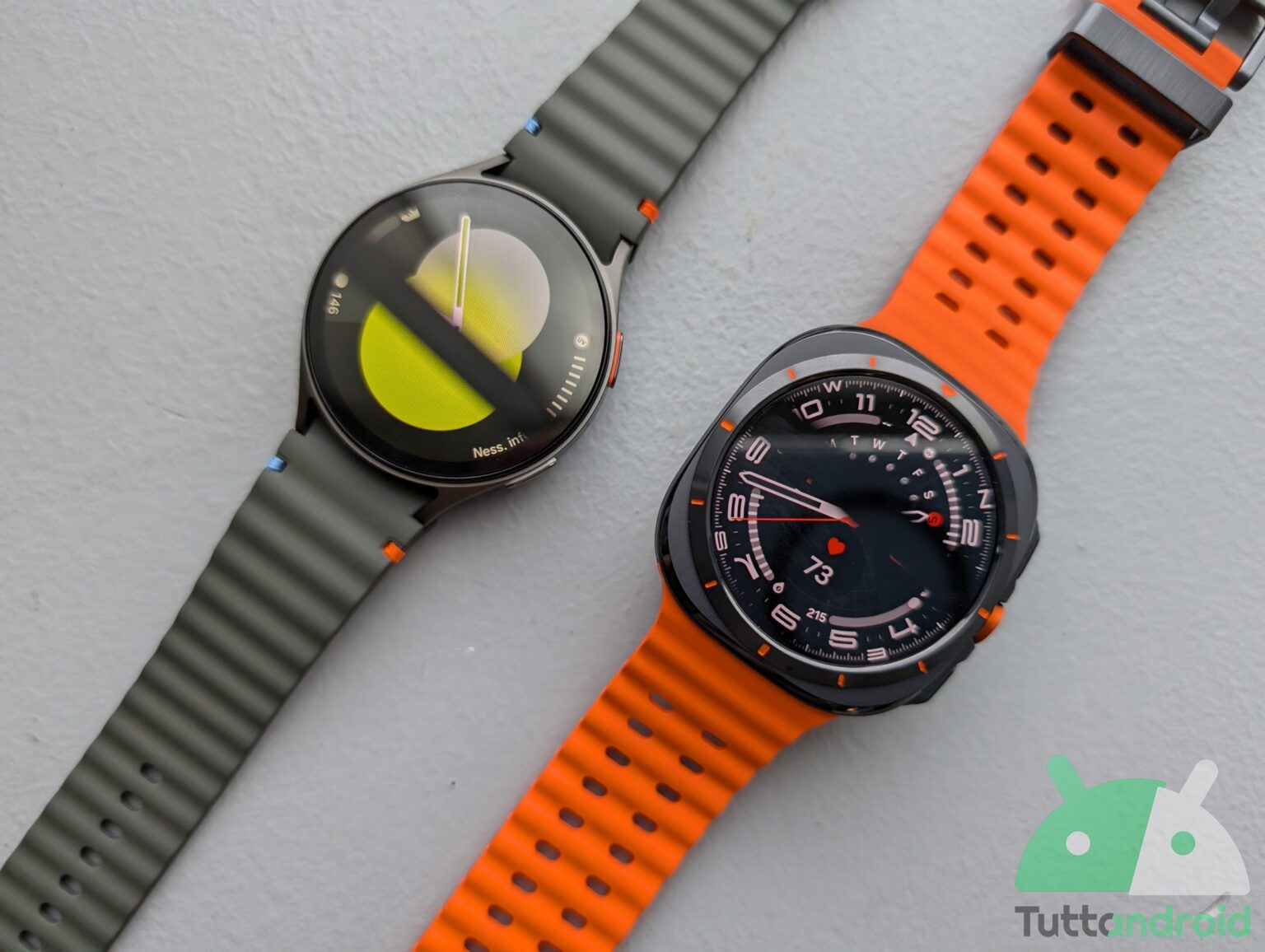 Comment installer la Galaxy Watch Ultra Quadrants sur l'autre Galaxy ...